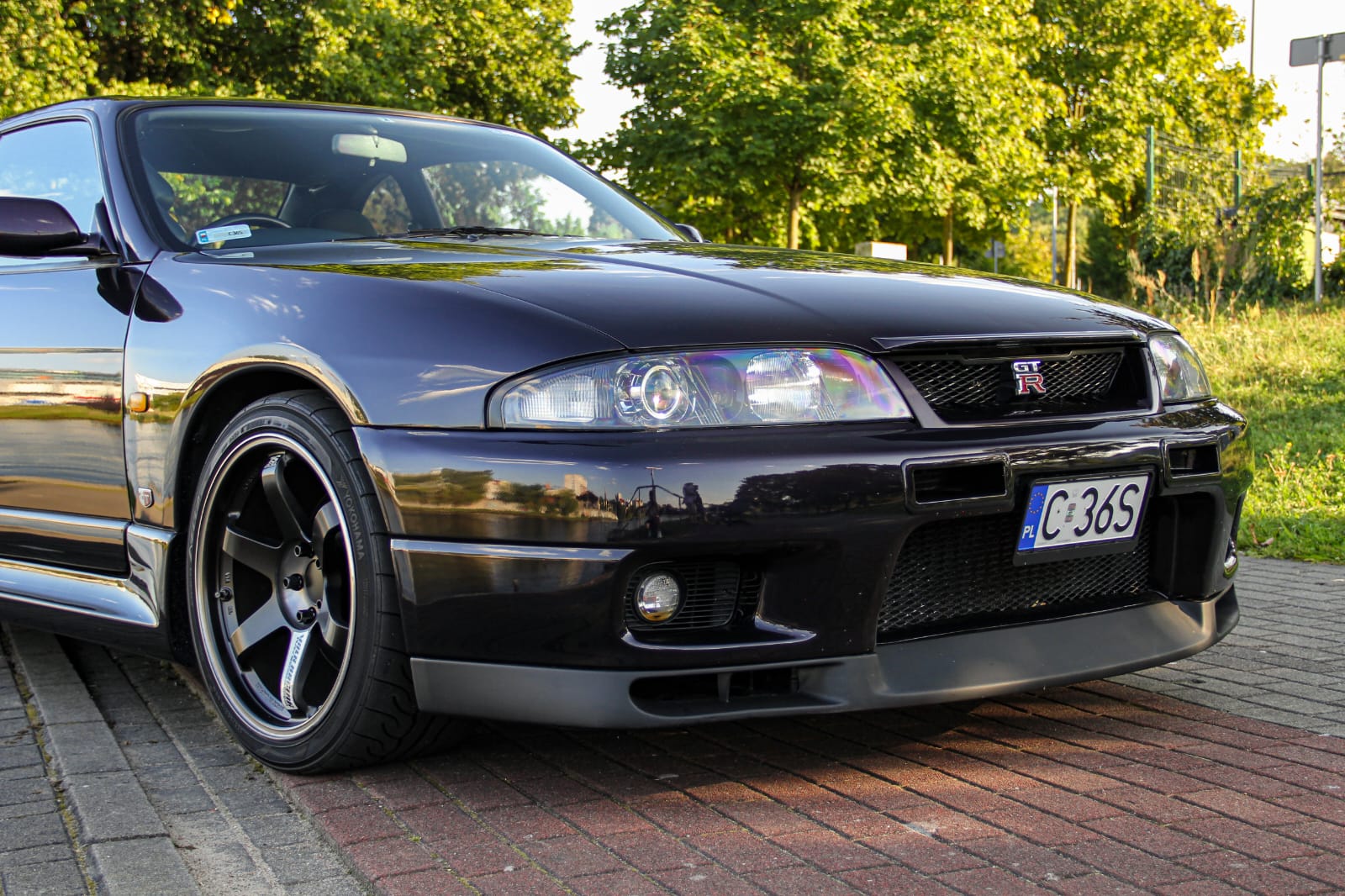 Nissan Skyline R33 GT-R V Spec Midnight Purple | Japan Imports