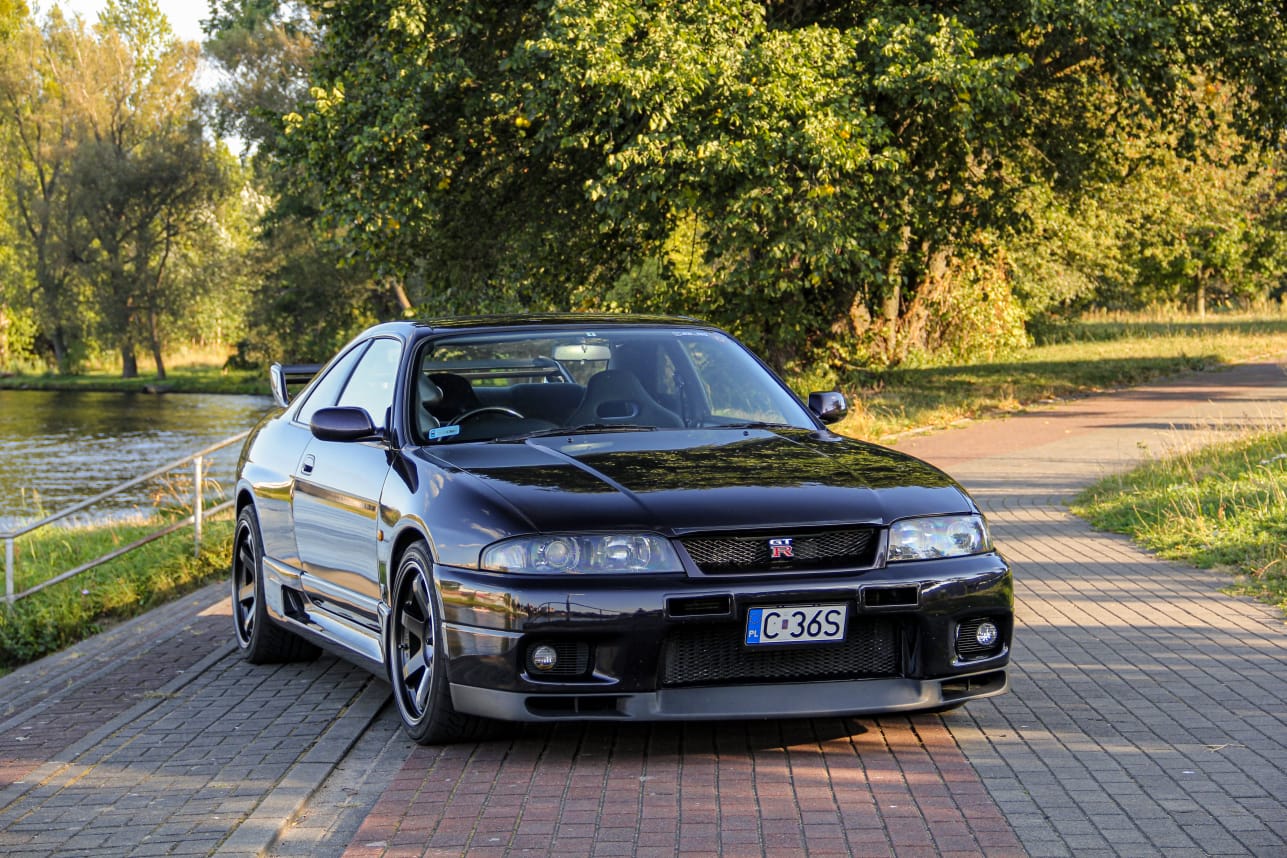 Nissan Skyline R33 GT-R V Spec Midnight Purple | Japan Imports
